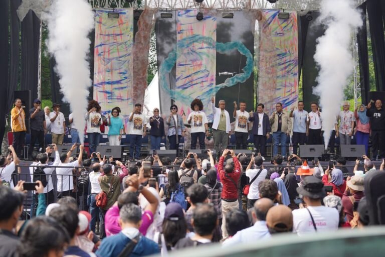 Pasar Seni ITB 2025 Sukses Digelar, Raup 2,6 Miliar Lewat Lelang Seni ...